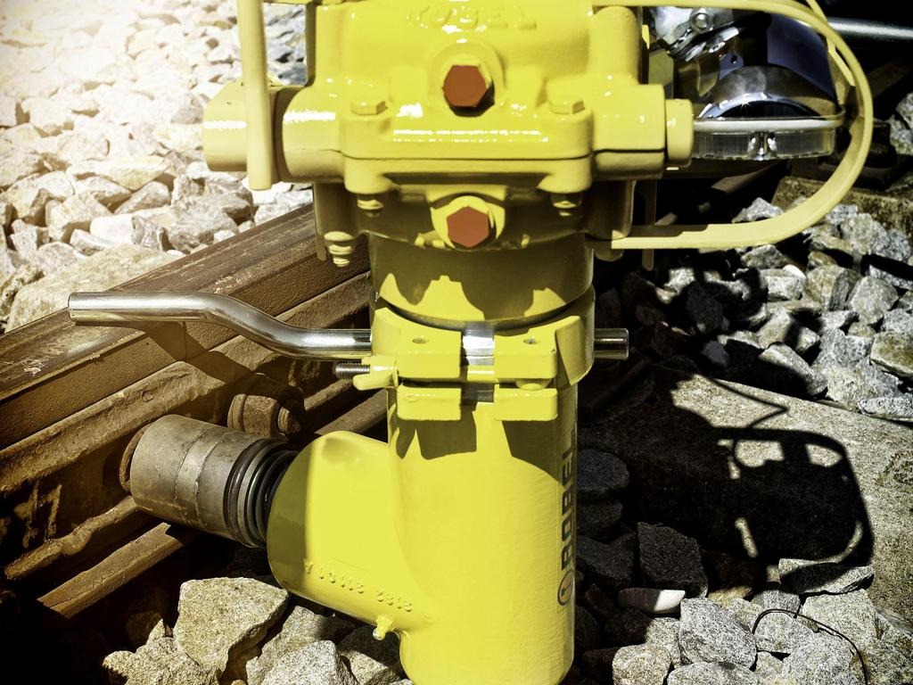 Robel 30.82RKS Universal Power Wrench Petrol | Speedy Hire